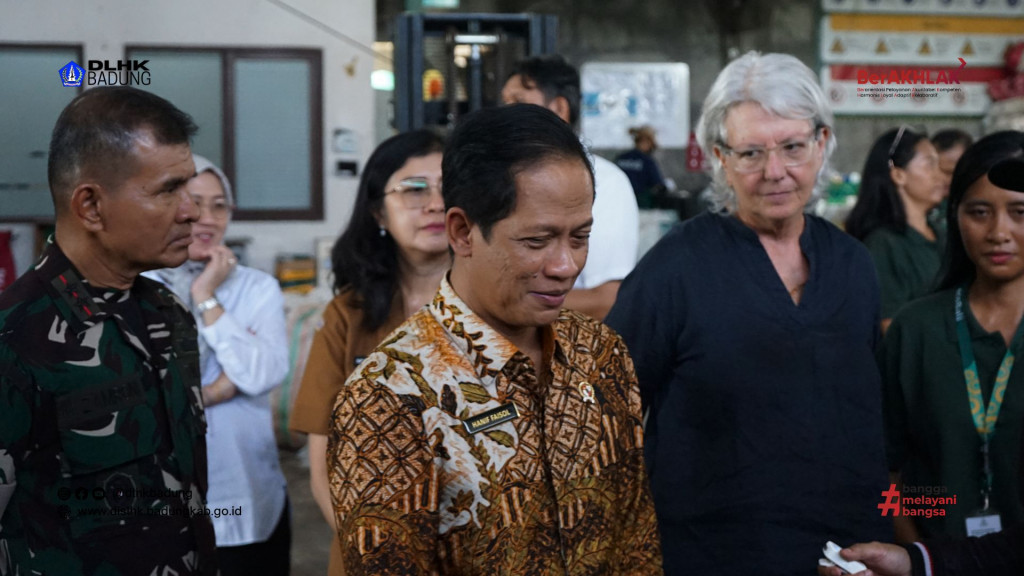 Dinas Lingkungan Hidup dan Kebersihan Kabupaten Badung turut menerima Kunjungan Menteri ...