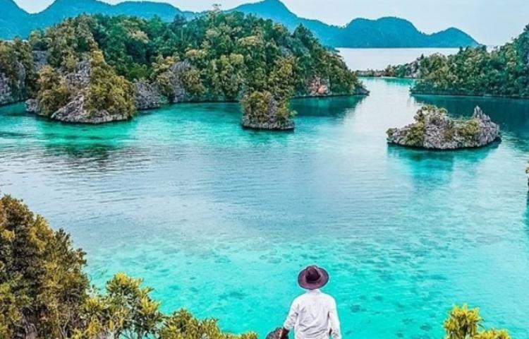Pulau Sambori ‘Raja Ampat’ Tersembunyi dari Sulawesi Tengah | Dislhk Badung
